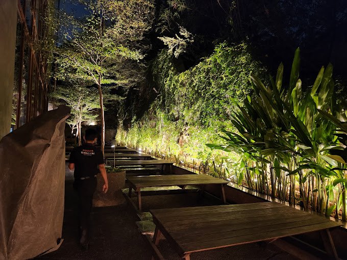 Babylon Kitchen & Bar - Urbango