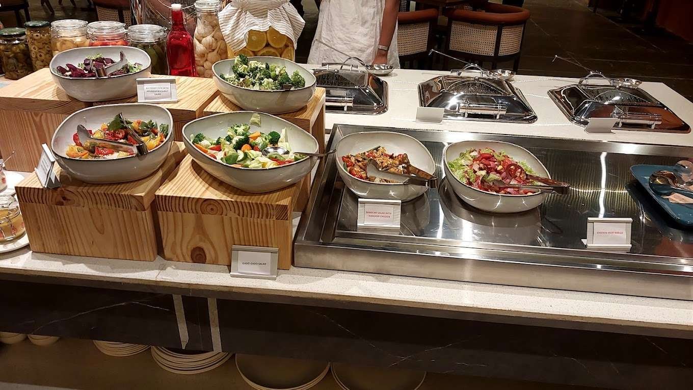 63 Degrees Modern Regional Buffet - Urbango