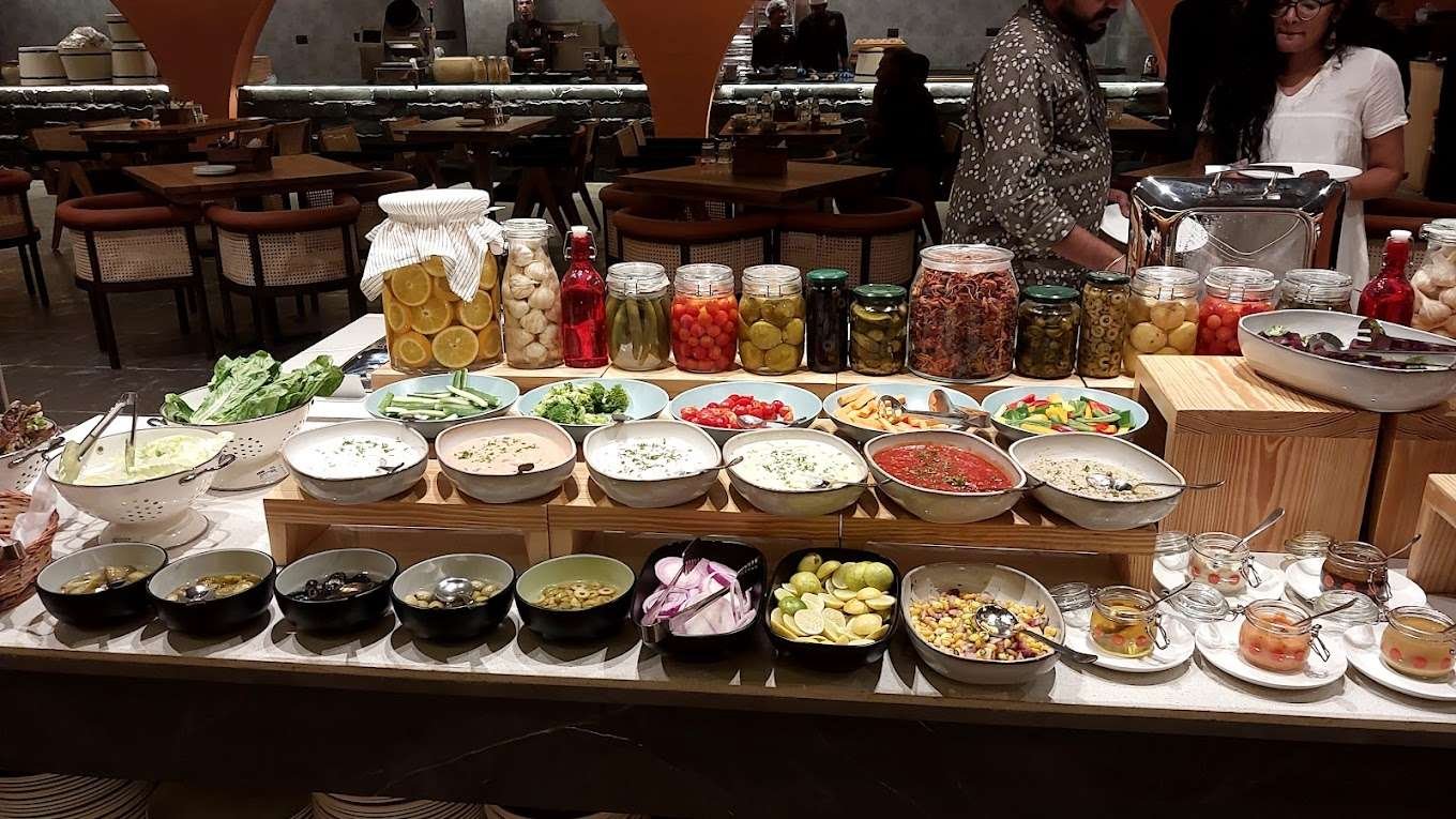 63 Degrees Modern Regional Buffet - Urbango