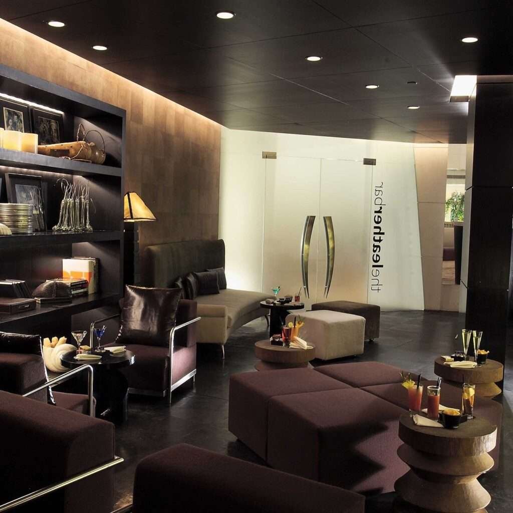 The Leather Bar - Urbango